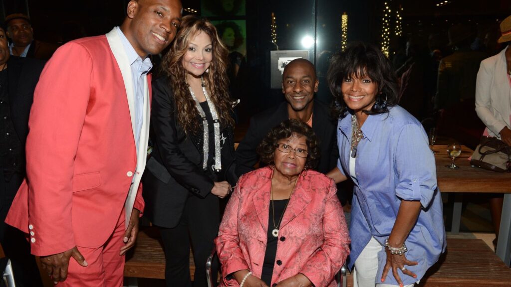 Rebbie Jackson – Biografie, Karriere und Privatleben der ältesten ...